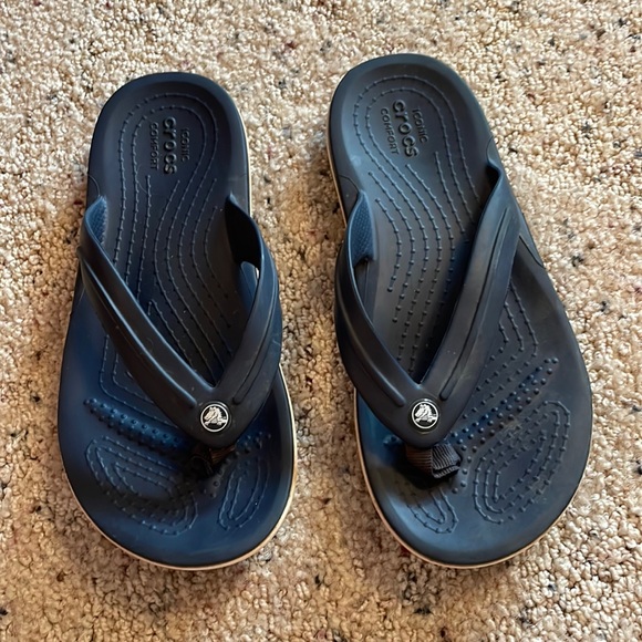 CROCS | Shoes | 525 Closet Clean Out Girls Croc Flip Flops | Poshmark